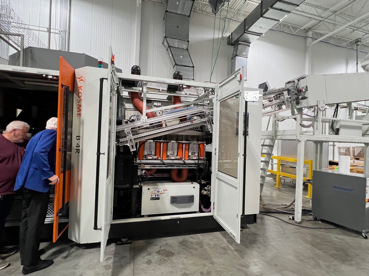 Kosme Model B 4R (4) Cavity PET Reheat Stretch Blow Molding Machine ...